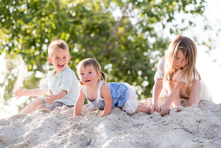 Klassen Family Photos at Grand Beach - Gabrielle Touchette Photography