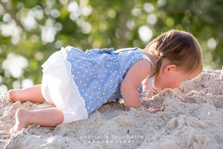 Klassen Family Photos at Grand Beach - Gabrielle Touchette Photography
