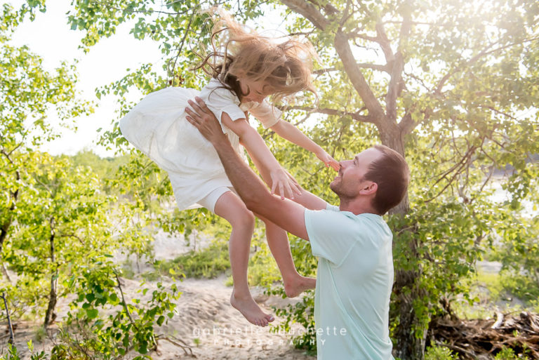 Klassen Family Photos at Grand Beach - Gabrielle Touchette Photography